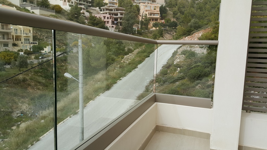 Κάγκελα αλουμινίου με γυαλί | Treehouse